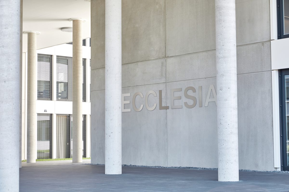 Ecclesia erwirbt Mehrheit an Lubeca - Versicherungswirtschaft-heute
