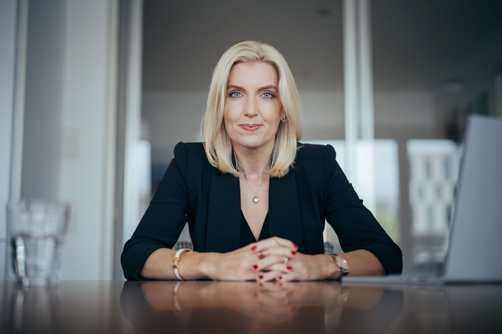 Allianz verrät, welche Position Claudia Max übernimmt ...