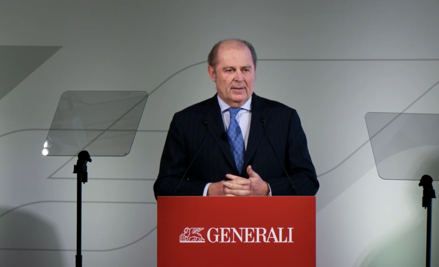 Intesa äußert sich zu Übernahmeplänen von Generali, während CEO Donnet ...
