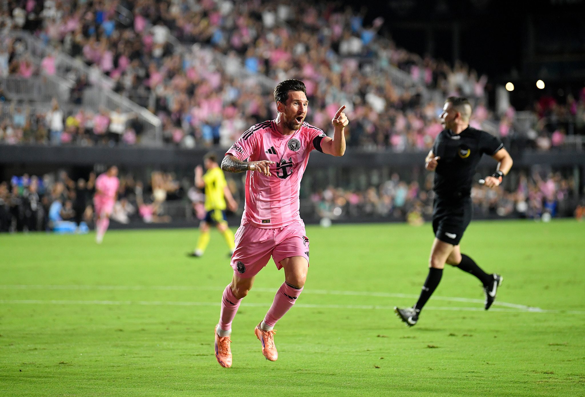Markenoffensive in den USA: Ergo sponsert Messi-Club Inter Miami ...